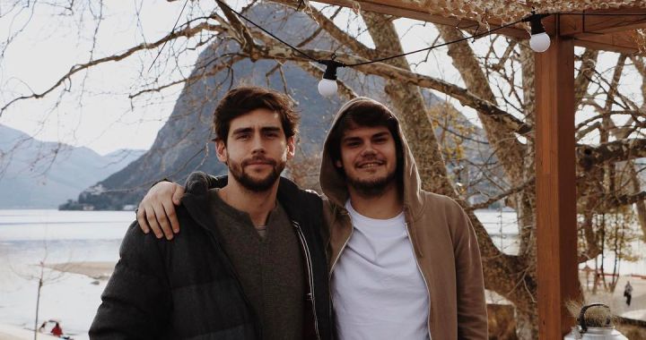 Greg, el hermano pequeño de Álvaro Soler que también canta | Música | LOS40