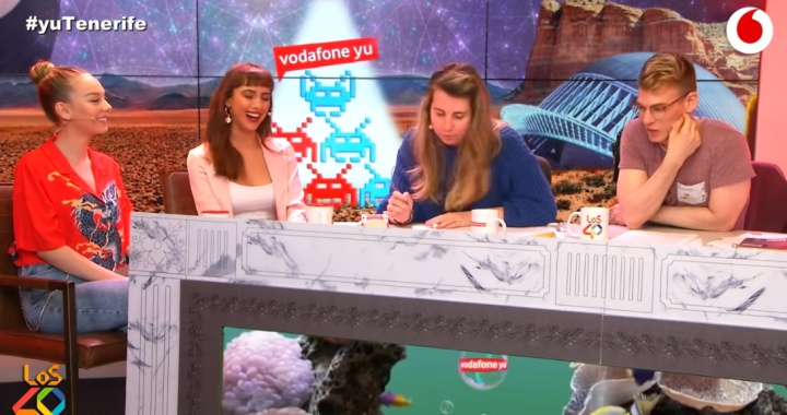 Ester Expósito, Laura Moray y Carlos Marco en Yu | Vídeos | Yu: No te ...