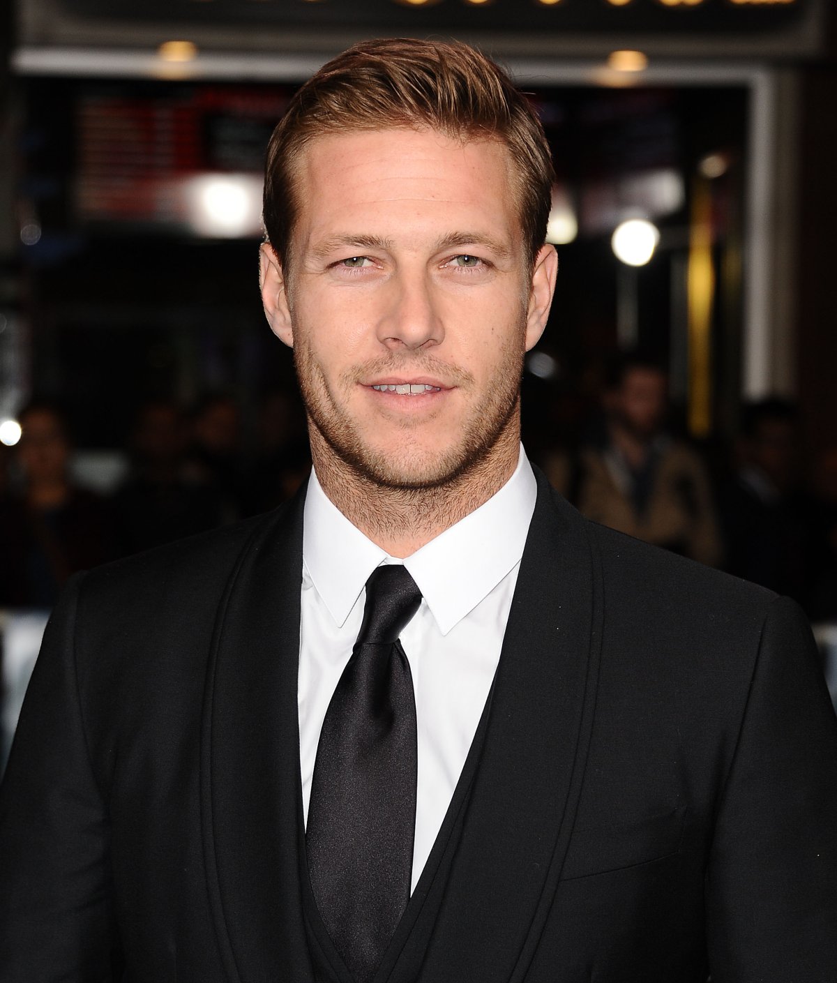 ‘Amor de calendario’: todo sobre Luke Bracey, el nuevo fichaje de ...