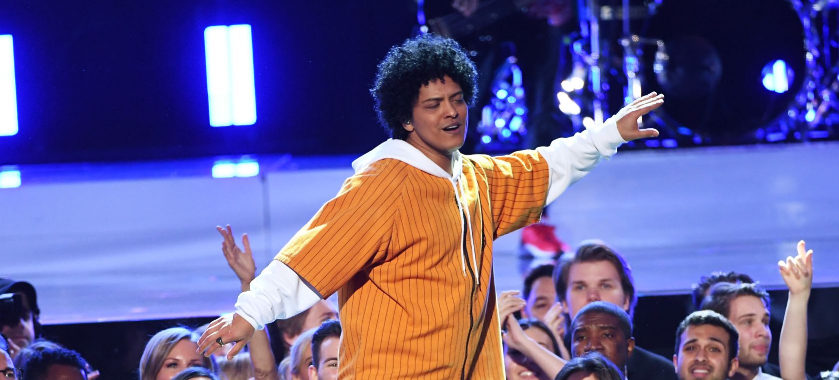 Ricky Regal, el nuevo alter ego de Bruno Mars para su nueva profesión ...