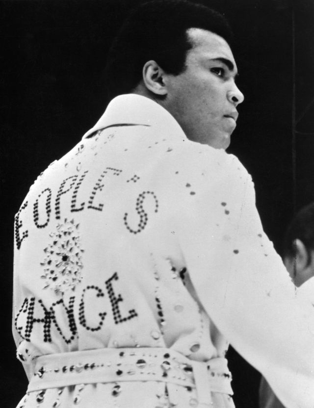 Elvis Presley y Muhammad Ali: Una amistad sellada con una bata de ...