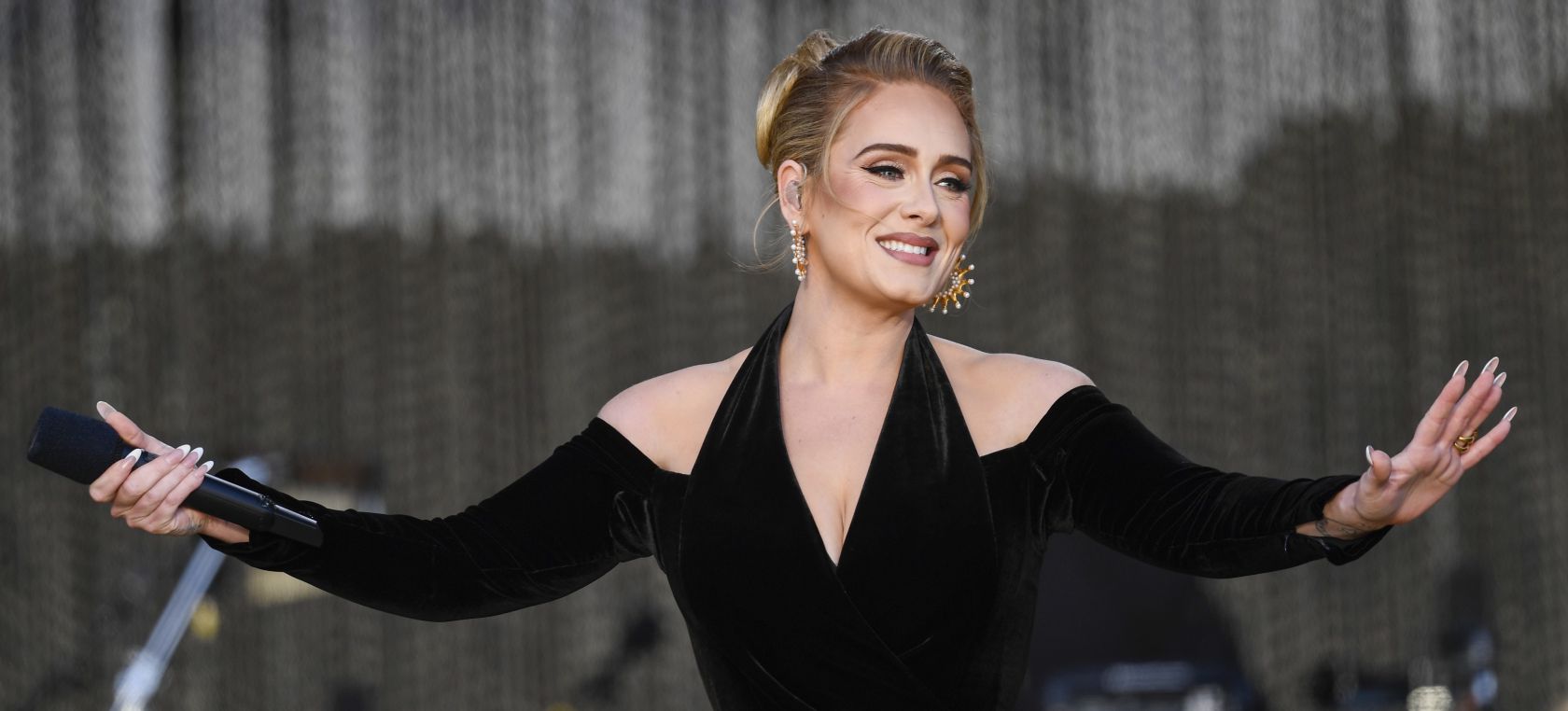 Adele revela que su hijo Angelo “está obsesionado” con Billie Eilish ...