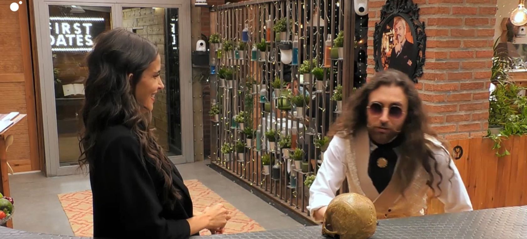 “Colecciono cráneos”: La tétrica afición de un invitado en 'First Dates ...