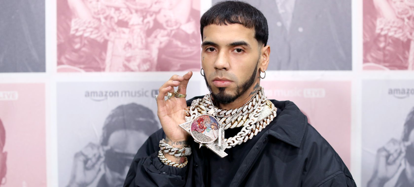 Anuel AA muestra las primeras imágenes de la hija que espera con Yailin ...