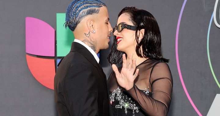 ¡Se casan! Rosalía, Rauw Alejandro y el anillo de su compromiso en ‘Beso’; mira el vídeo y la ...