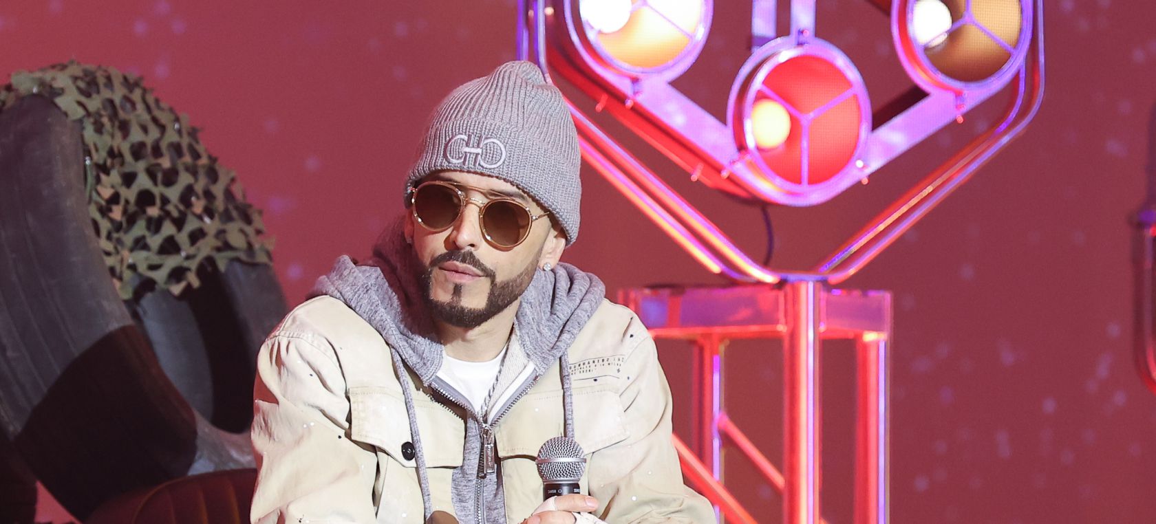 Yandel ejerce de barbero y ayuda a Broncano a tener piquetón: “O me ...